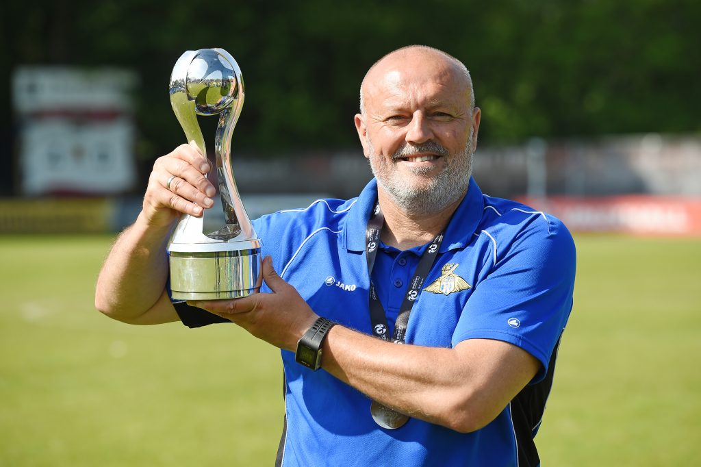 Neil Redfearn is Liverpool Ladies’ new boss - SheKicks