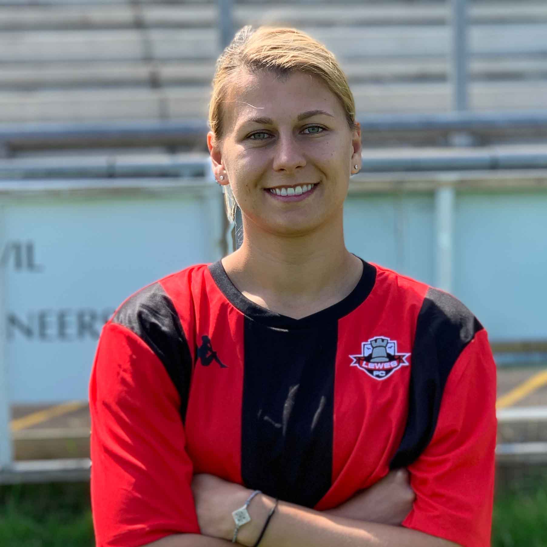 Wales international Emma Jones joins Lewes - SheKicks