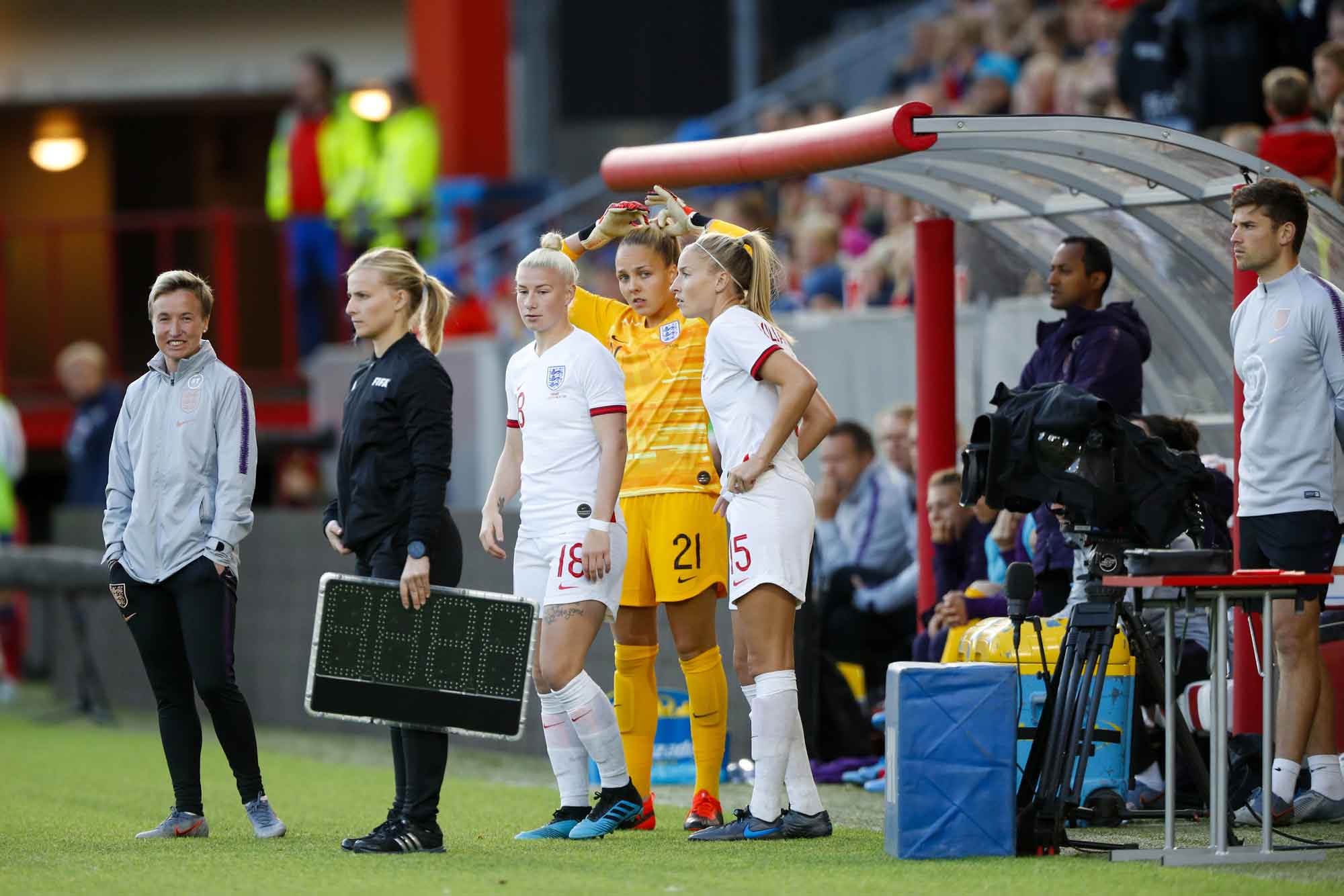 IN CONVERSATION with Bethany England, pre #ENGBRA: On the "England for ...