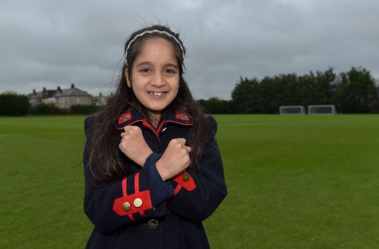 West Ham United Women throw support behind Sumayya’s campaign - SheKicks