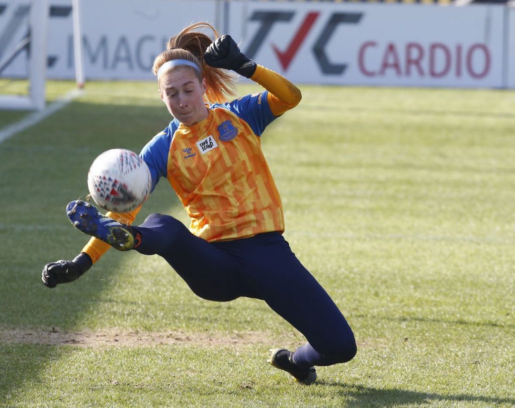 Sandy MacIver signs new contract with Everton Women - SheKicks