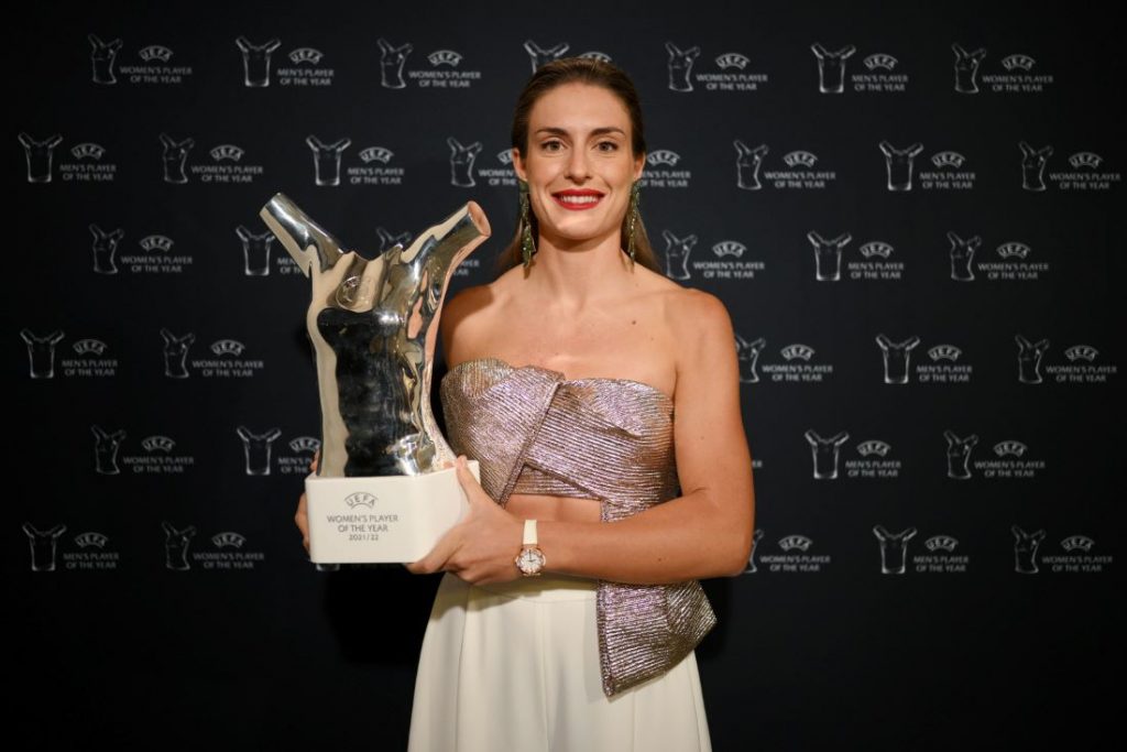 Alexia Putellas is 2021/22 UEFA Women's Player of the Year - SheKicks