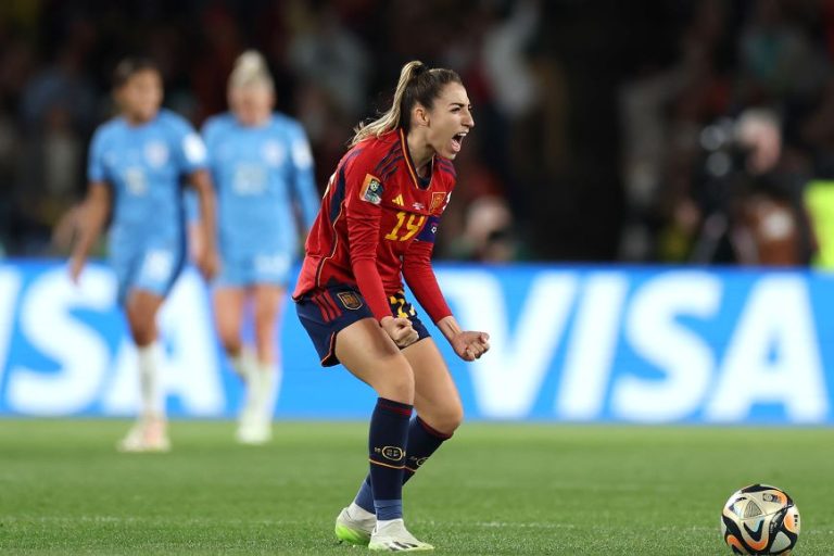 PSG "confident" Mary Earps will ignore outside noise at Manchester United