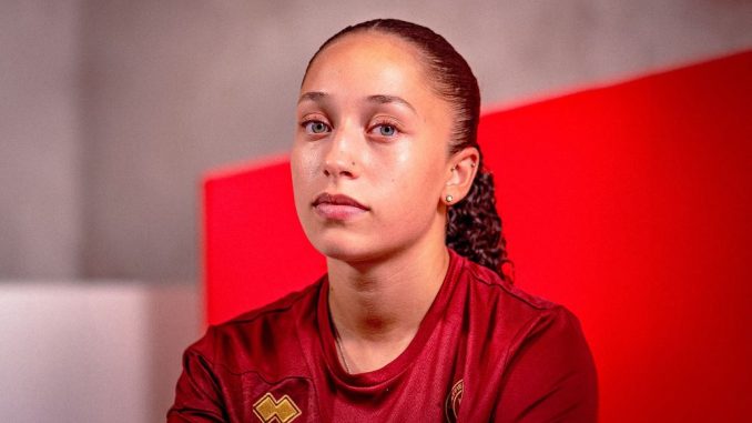 Sheffield United Women sign defender Abbie Lafayette - SheKicks