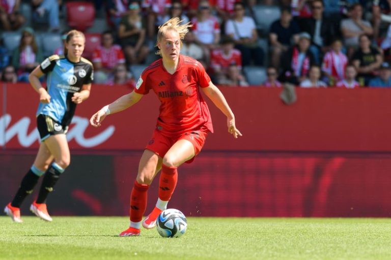 Aston Villa sign Jill Baijings from Bayern Munich