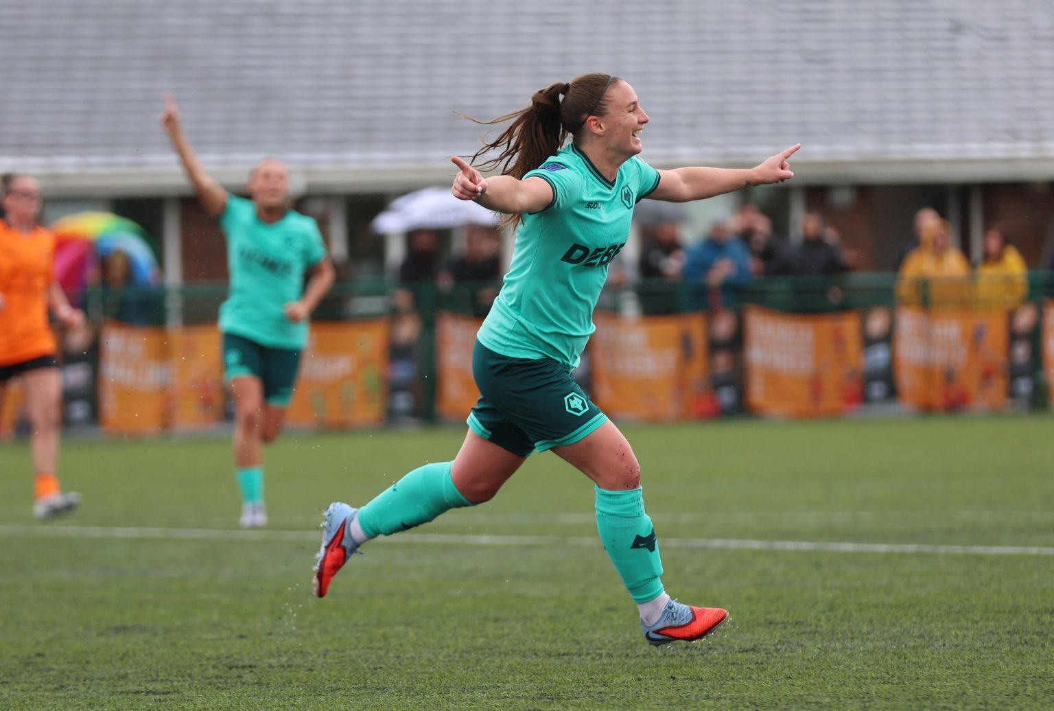 Wolves boss Dan McNamara says Amber Hughes is one of the best